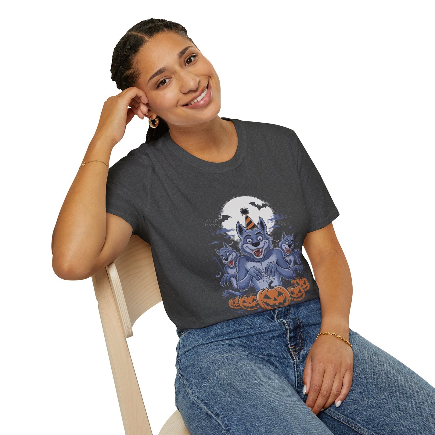 Happy werewolves at a full moon party – Wear And Chill